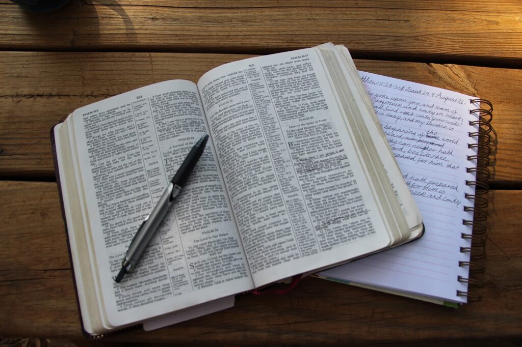 Looking Back in Scripture Advent Bible Study